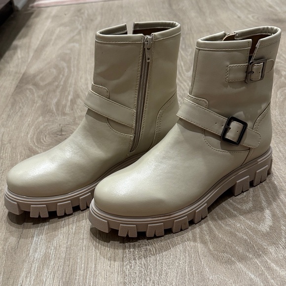 BC Footwear | Shoes | Bc Footwear Cream Combat Boots | Poshmark